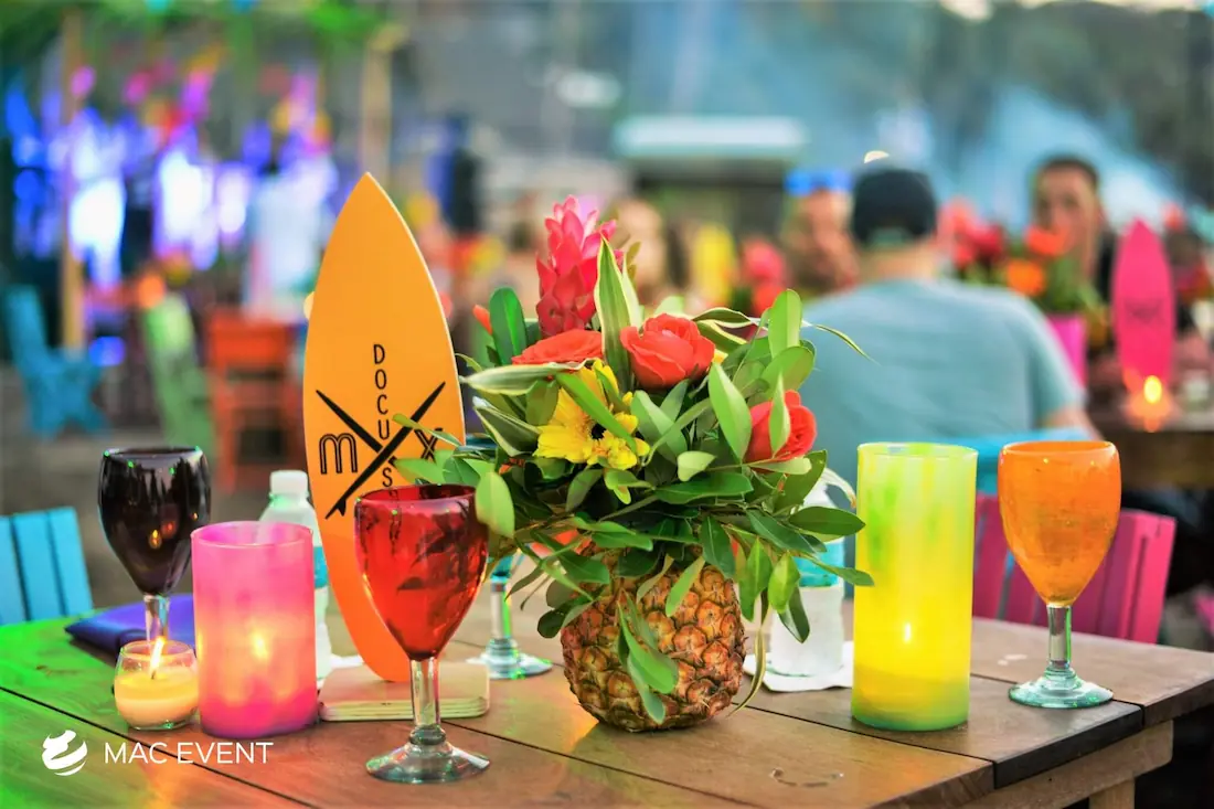 Cocktail Table Centerpiece in Cozumel: Weddings, Parties, Corporate Events